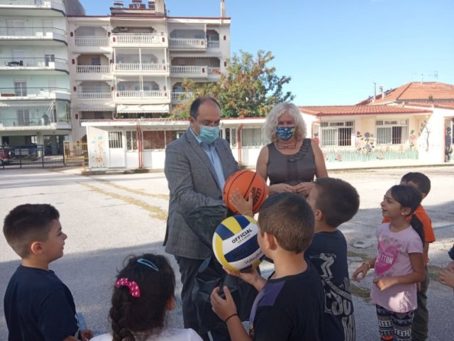 ΑΘΛΗΤΙΚΟ ΥΛΙΚΟ ΣΤΑ ΣΧΟΛΕΙΑ ΓΙΑ ΤΗΝ 7Η ΠΑΝΕΛΛΗΝΙΑ ΗΜΕΡΑ ΣΧΟΛΙΚΟΥ ...