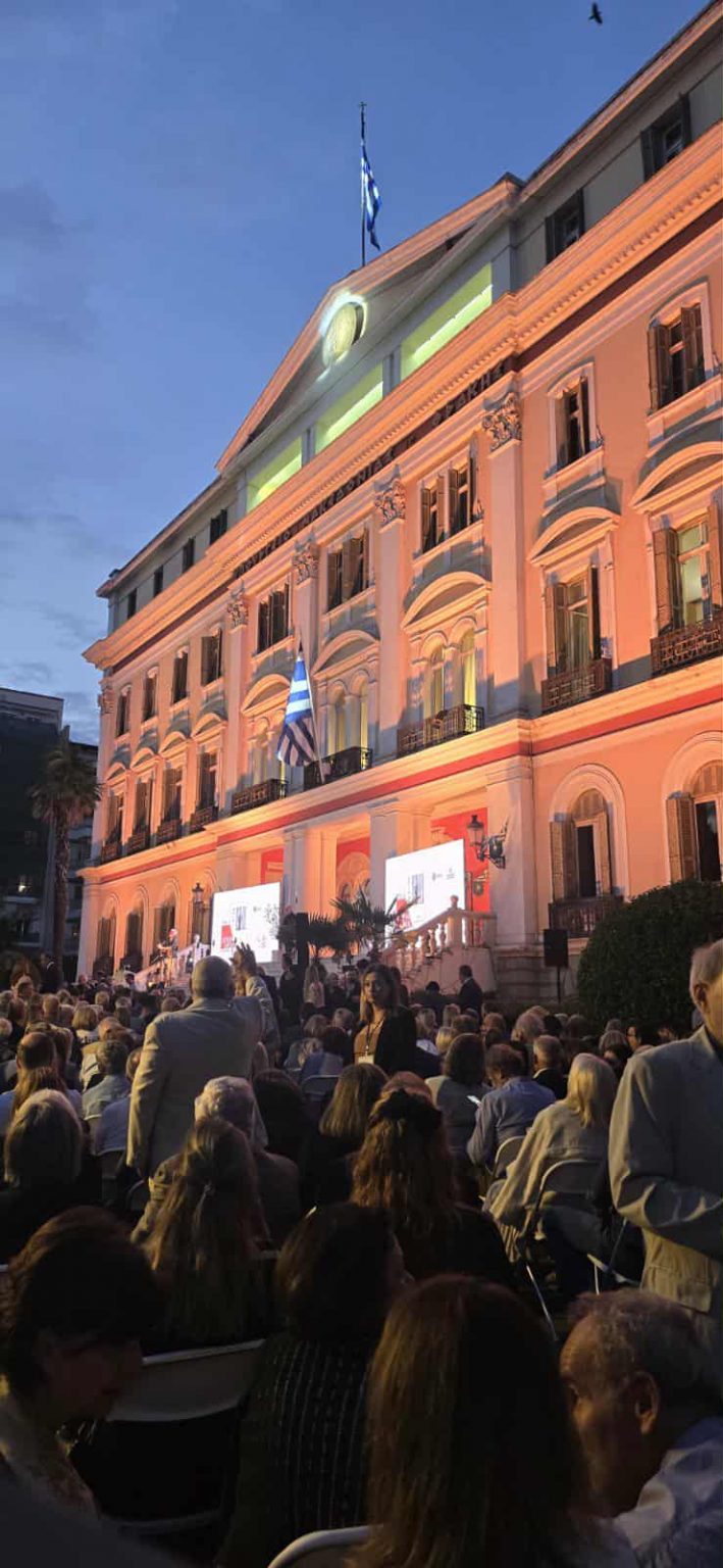 ΤΑ ΕΓΚΑΙΝΙΑ ΤΗΣ ΕΚΘΕΣΗΣ ΦΩΤΟΓΡΑΦΙΑΣ ‘ΑΓΙΟΝ ΟΡΟΣ – ΠΕΡΑ ΑΠΟ ΤΟ ΟΡΑΤΟ” Ο ...