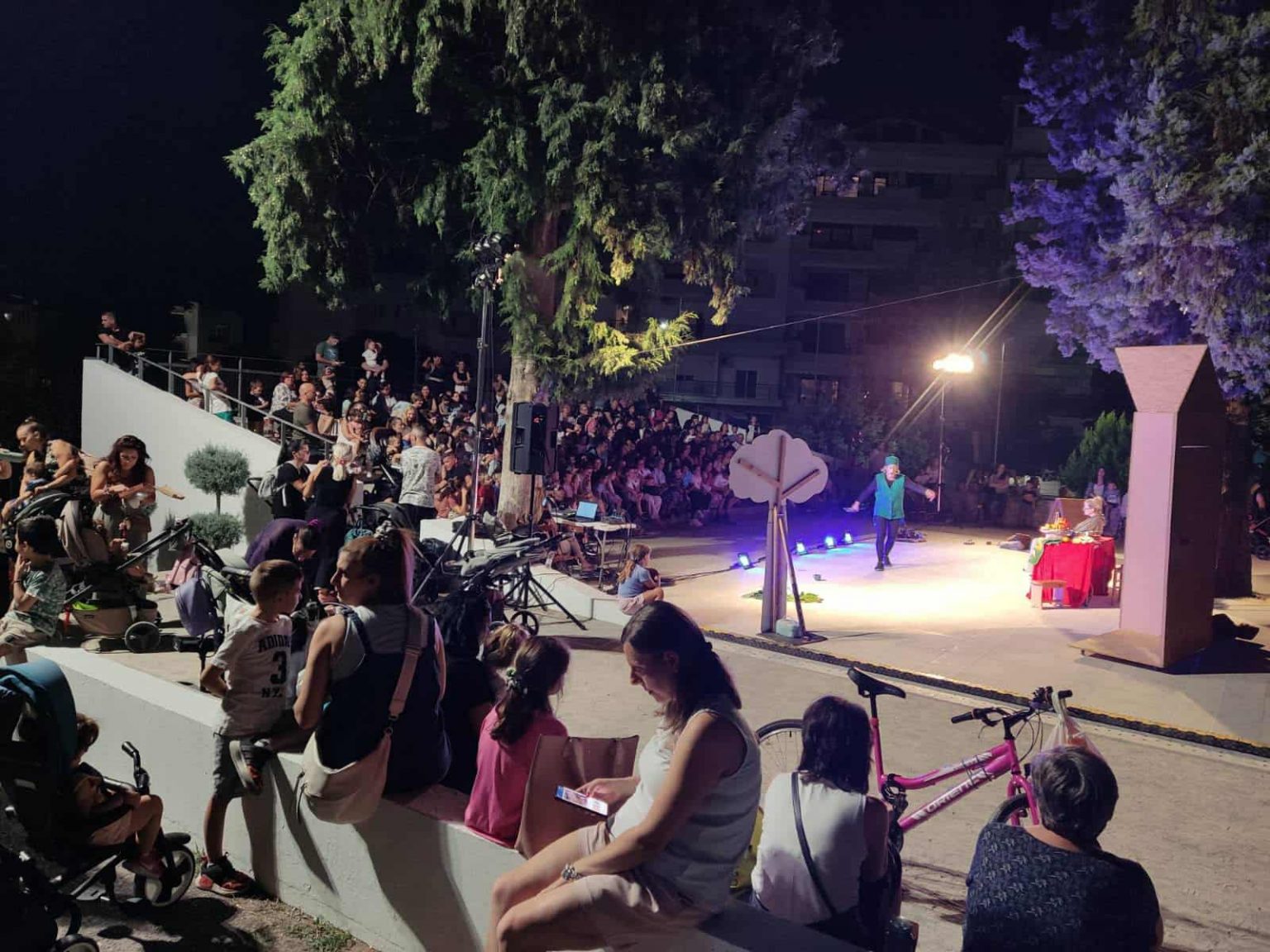 ΧΑΡΟΥΜΕΝΟΣ ΚΑΙ ΜΑΖΙΚΟΣ Ο ΠΑΛΜΟΣ ΤΗΣ ΦΕΤΙΝΗΣ ΕΜΠΟΡΟΠΑΝΗΓΥΡΕΩΣ ΚΙΛΚΙΣ ...