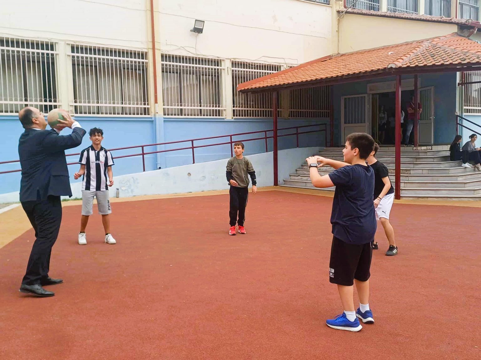 ΕΝΕΡΓΕΙΑ, ΠΑΙΧΝΙΔΙ ΚΑΙ ΑΘΛΗΤΙΚΟΣ ΕΞΟΠΛΙΣΜΟΣ ΣΤΑ ΣΧΟΛΕΙΑ ΓΙΑ ΤΗΝ 12Η ...