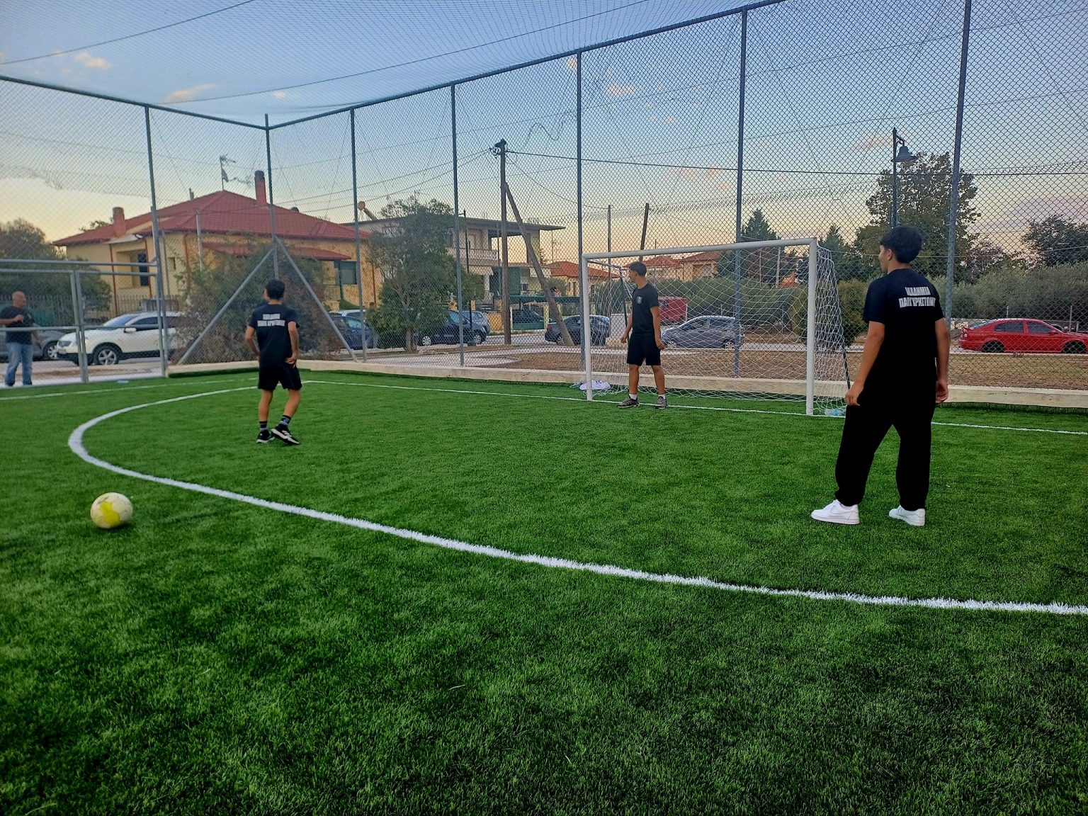 ΣΤΟΥΣ ΑΘΛΟΥΜΕΝΟΥΣ ΤΗΣ ΚΡΗΣΤΩΝΗΣ ΠΑΡΑΔΟΘΗΚΕ ΤΟ ΑΝΑΚΑΙΝΙΣΜΕΝΟ ΓΗΠΕΔΟ ...