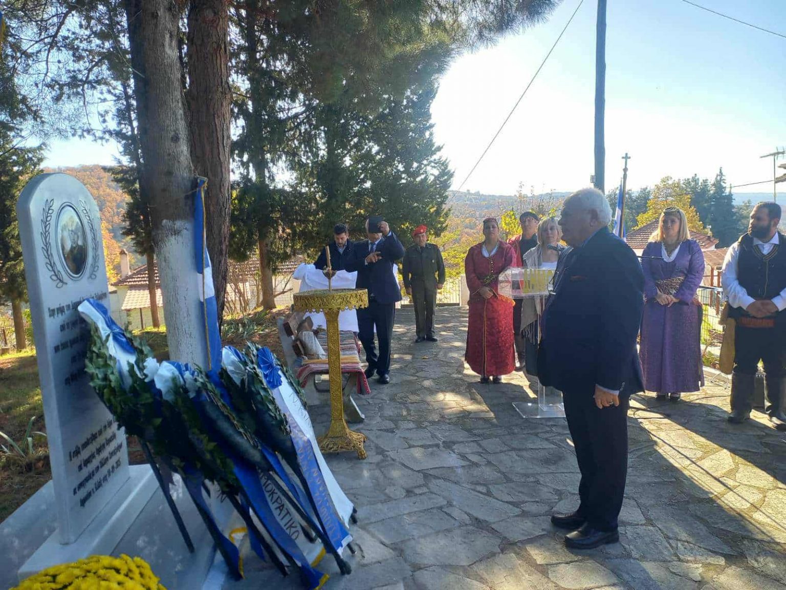 ΣΕ ΚΛΙΜΑ ΣΥΓΚΙΝΗΣΗΣ ΤΑ ΑΠΟΚΑΛΥΠΤΗΡΙΑ ΤΗΣ ΑΝΑΘΗΜΑΤΙΚΗΣ ΣΤΗΛΗΣ ΤΟΥ ...