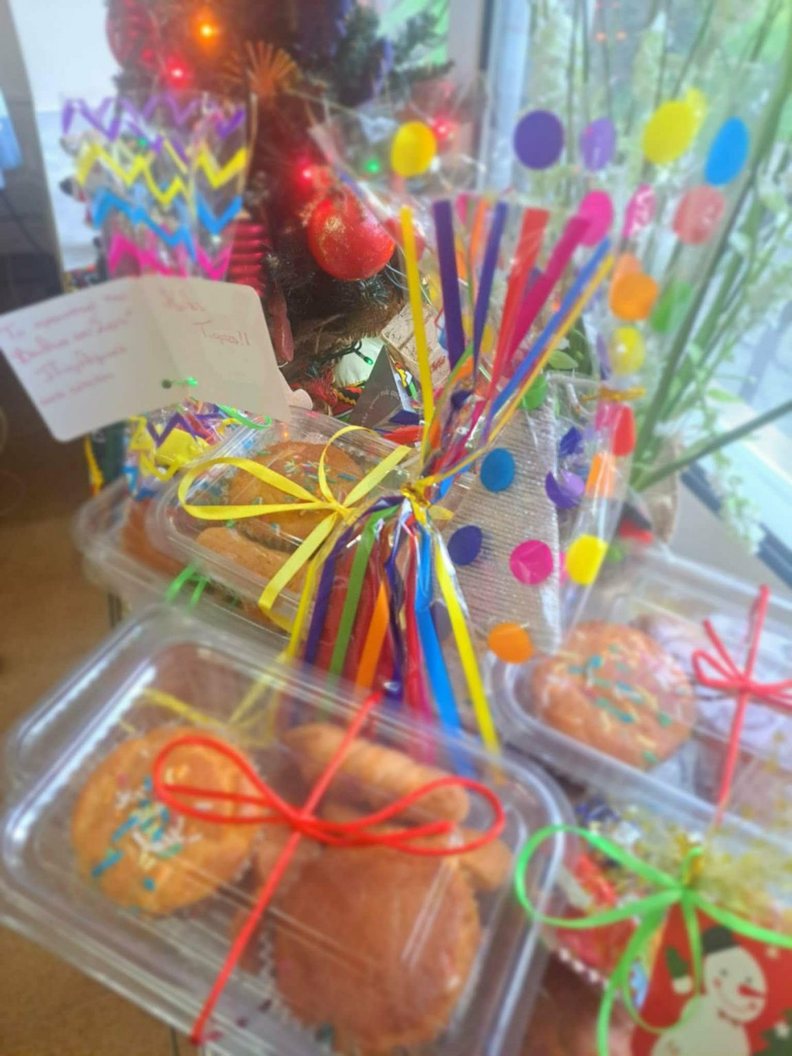 ΔΩΡΑ ΣΤΟΥΣ ΕΞΥΠΗΡΕΤΟΥΜΕΝΟΥΣ ΤΗΣ Δ.Ε. ΠΙΚΡΟΛΙΜΝΗΣ ΑΠΟ ΤΟΥΣ ΕΡΓΑΖΟΜΕΝΟΥΣ ...