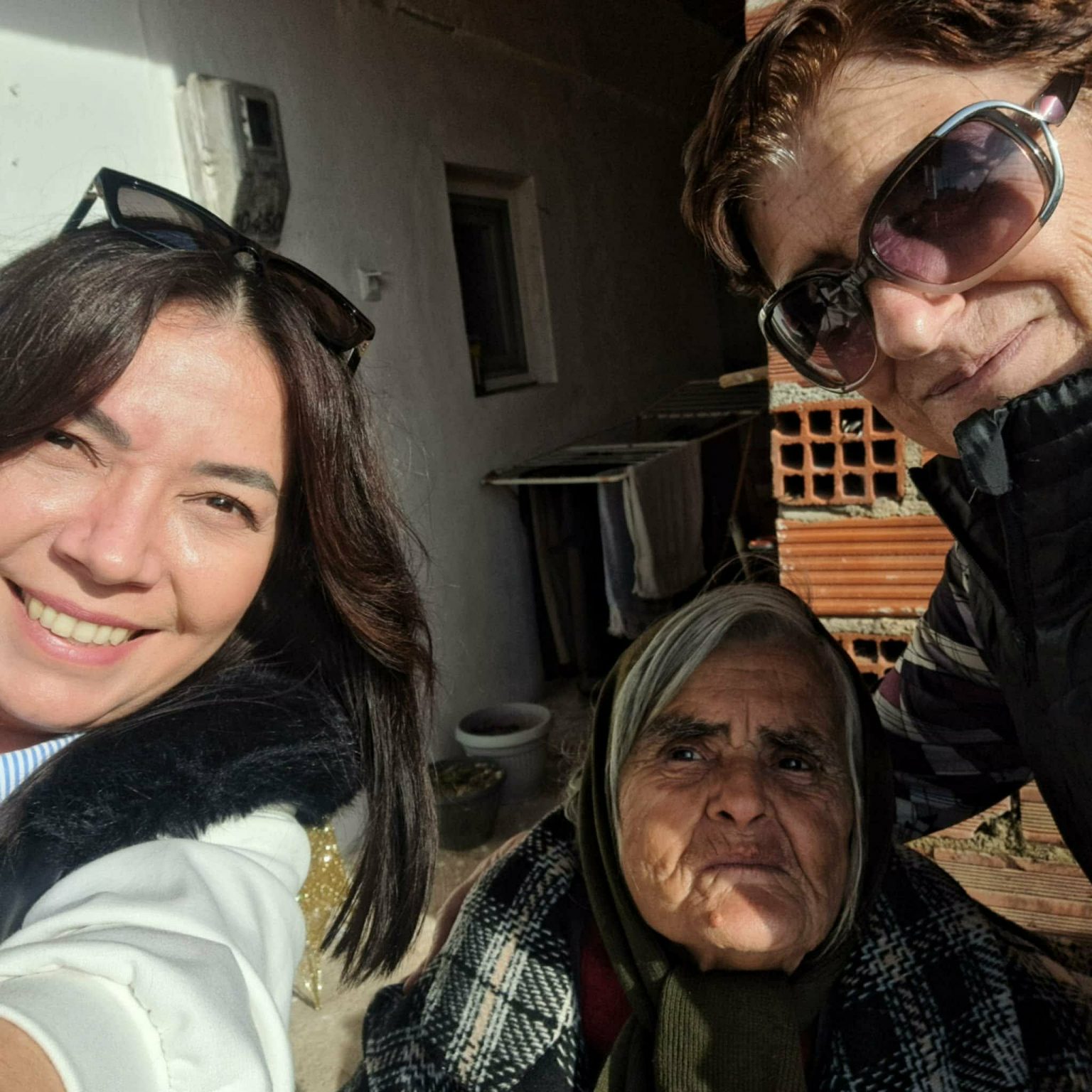 ΔΩΡΑ ΣΤΟΥΣ ΕΞΥΠΗΡΕΤΟΥΜΕΝΟΥΣ ΤΗΣ Δ.Ε. ΠΙΚΡΟΛΙΜΝΗΣ ΑΠΟ ΤΟΥΣ ΕΡΓΑΖΟΜΕΝΟΥΣ ...